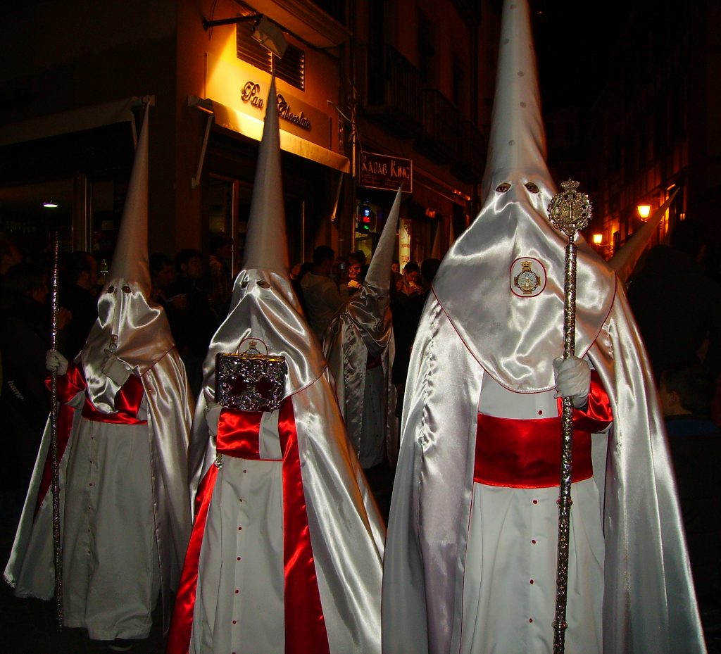 ¿Cómo tributan las cofradías y hermandades de Semana Santa? - Pripimar